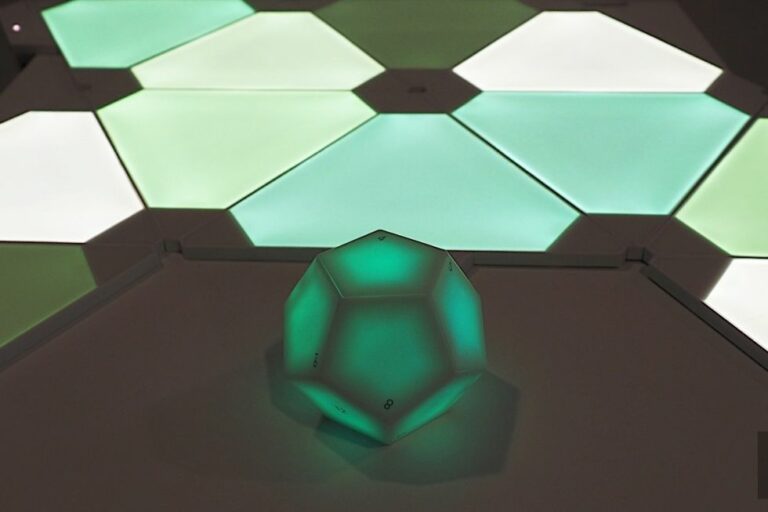 What is NanoLeaf and Why You Need It! | Best of Everything PC
